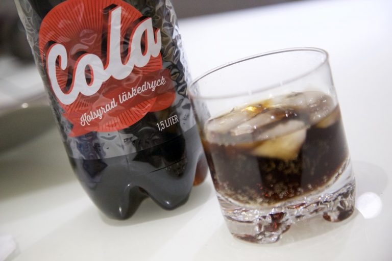 Recension: ICA Cola - Skitgott